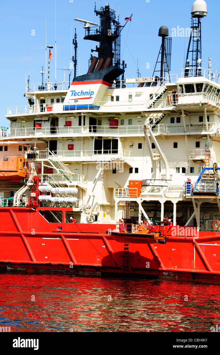 Leith harbour,Home To North Sea oil Vessels,Rigs,Manufacturing,Bonded ...