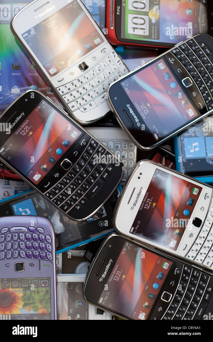 Pile Of Mobile Phones High Resolution Stock Photography and Images - Alamy
