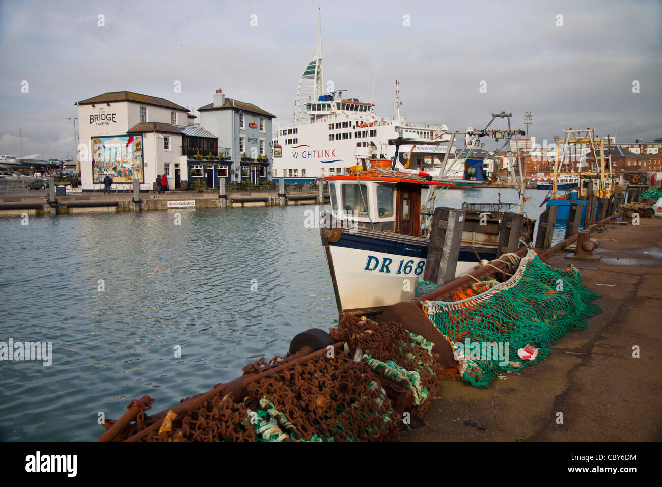 The Bridge Public House Stock Photo - Alamy