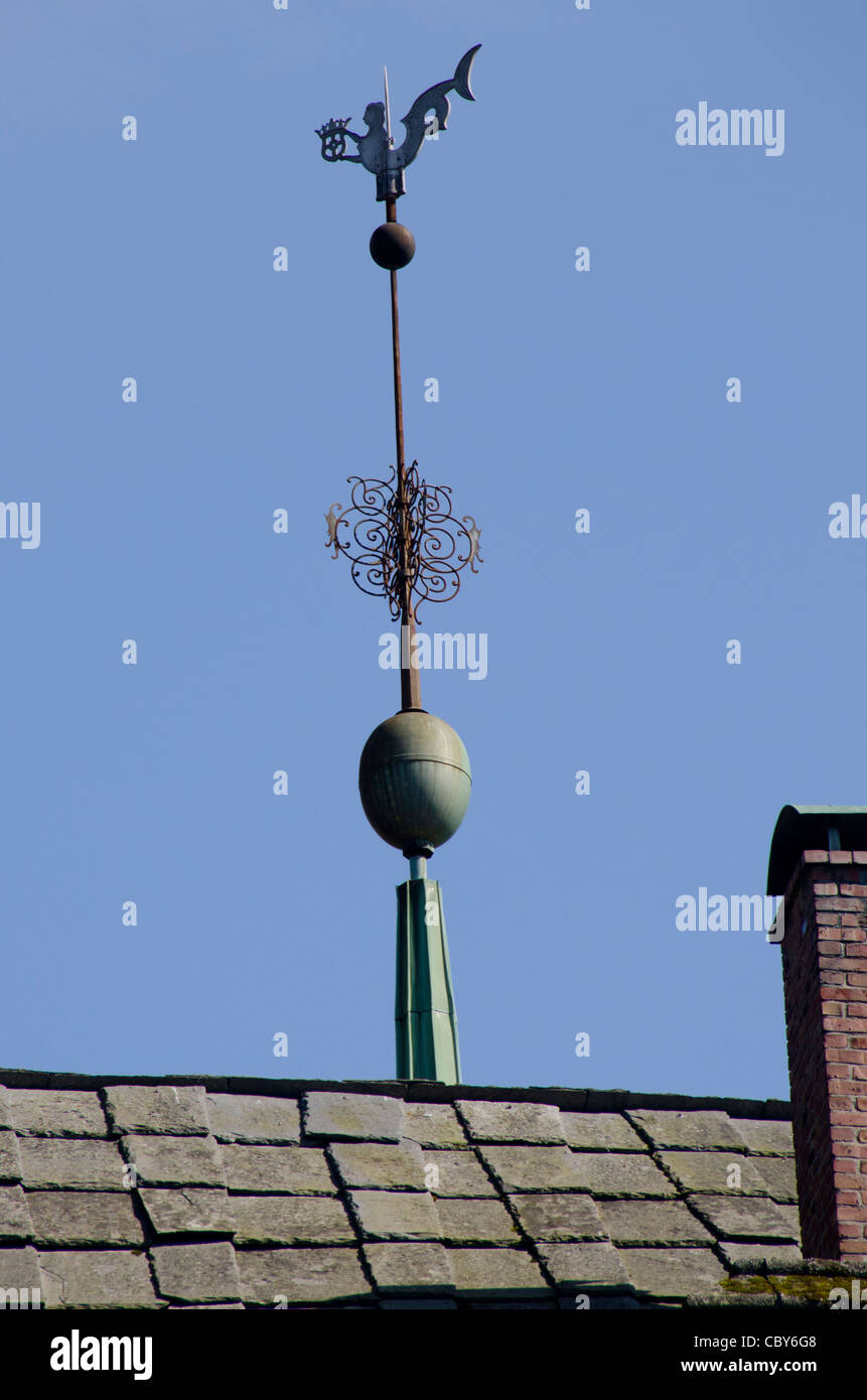 Mermaid castle hi-res stock photography and images - Alamy