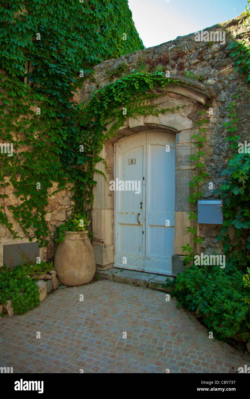 The hilltop village of Le Castellet, Var, France Stock Photo - Alamy