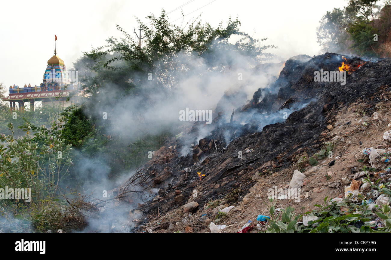 Waste burning india High Resolution Stock Photography and Images - Alamy