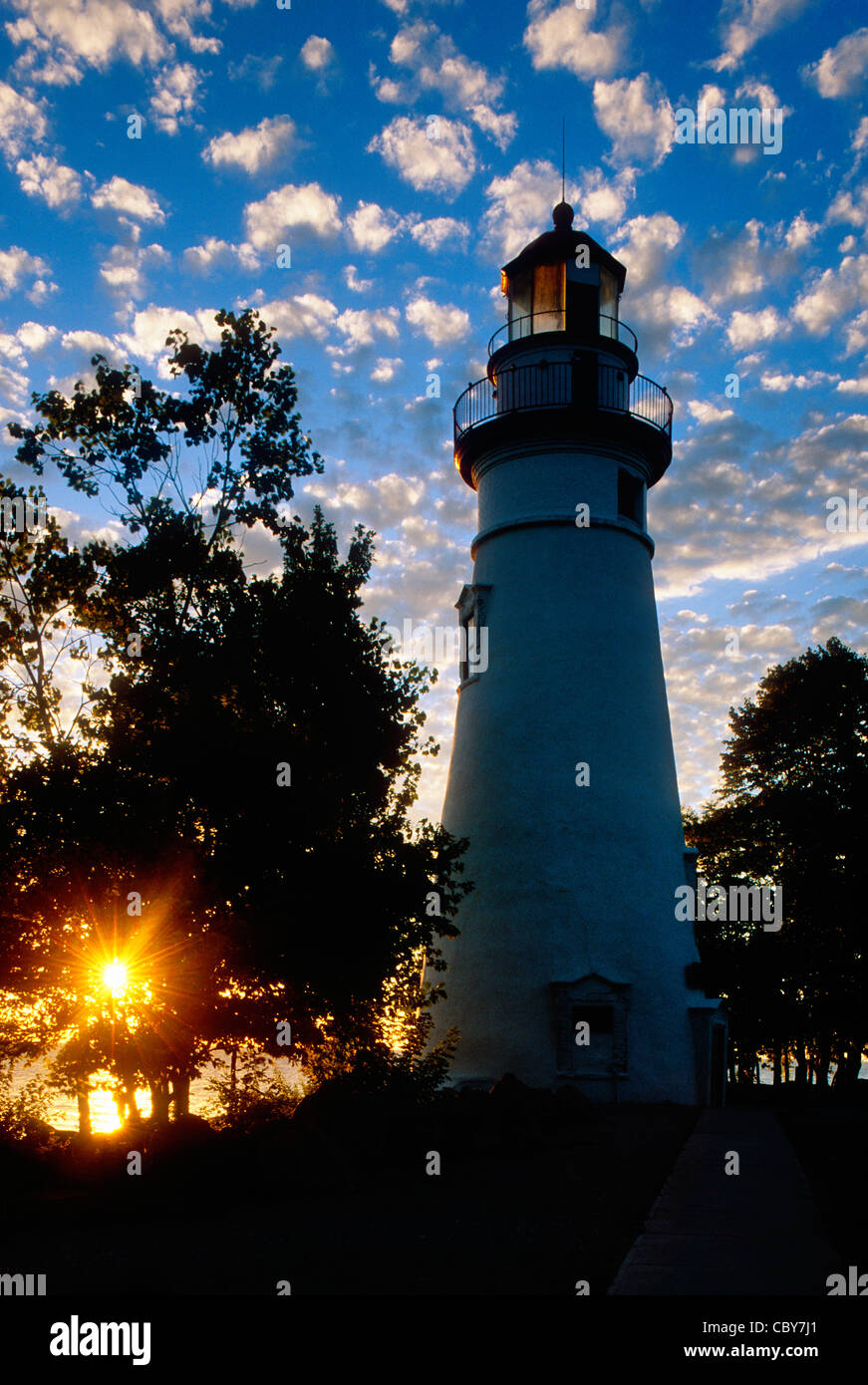 Marblehead (Sandusky) Lighthouse At Sunrise on Lake Erie in Marblehead ...