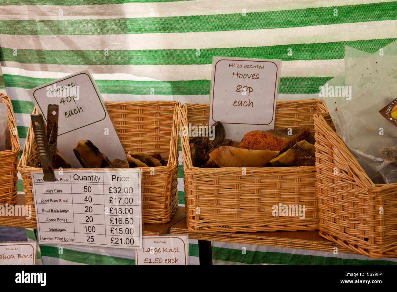 Pet stall hi-res stock photography and images - Alamy