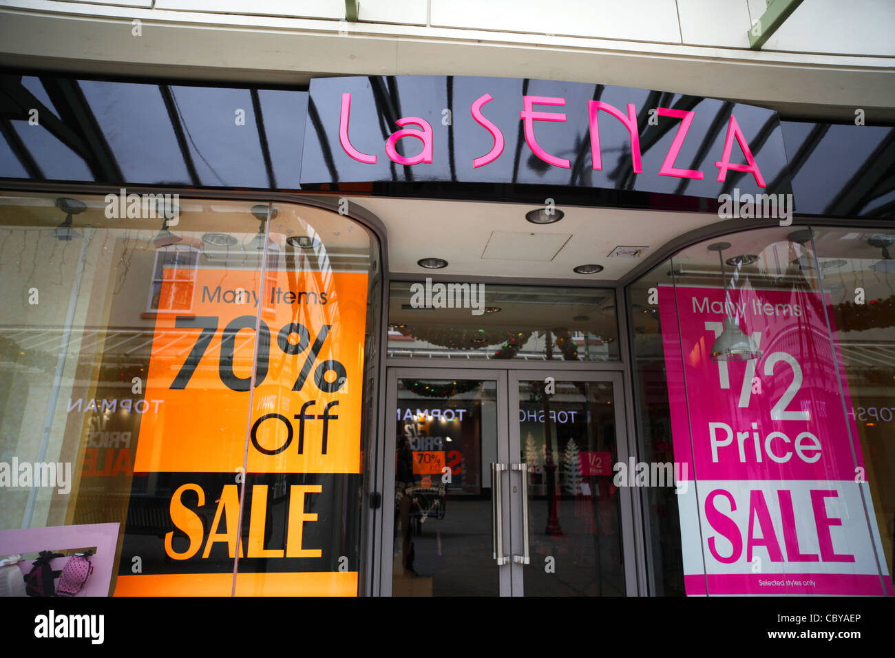 La Senza logo Stock Photo - Alamy