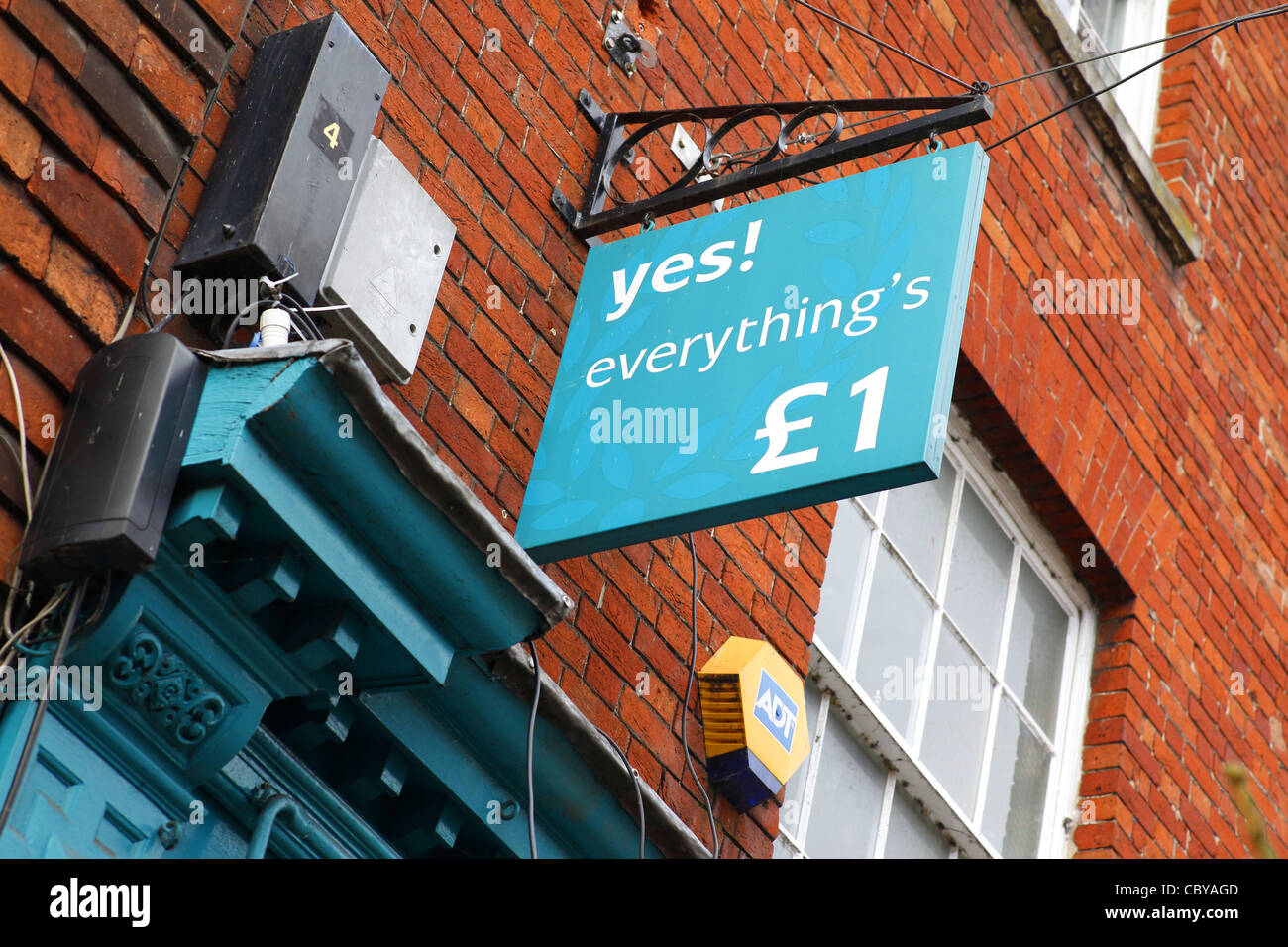 Poundland sign hi-res stock photography and images - Alamy