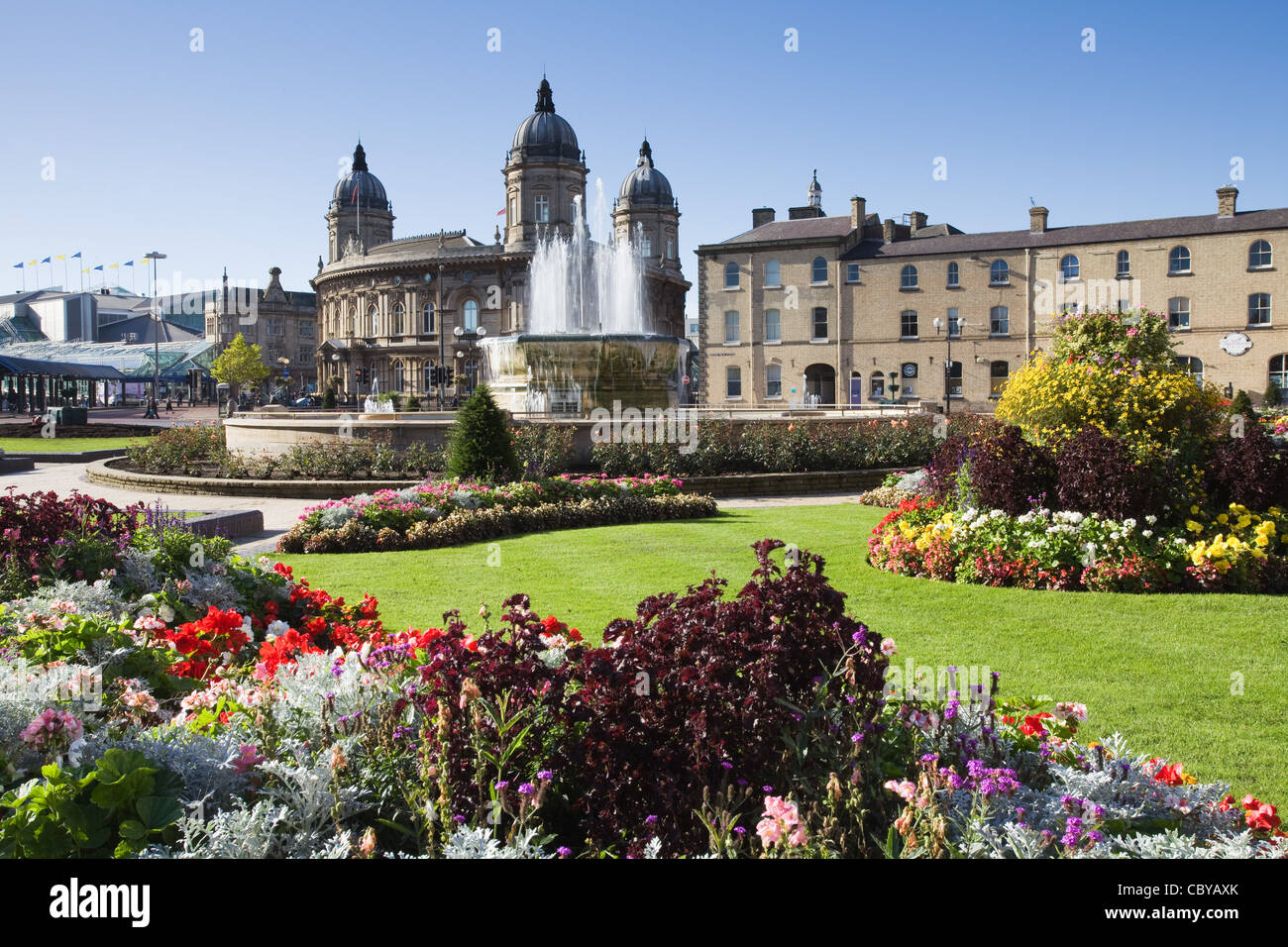 The Maritime Museum and Queens Gardens, Hull, East Yorkshire Stock ...