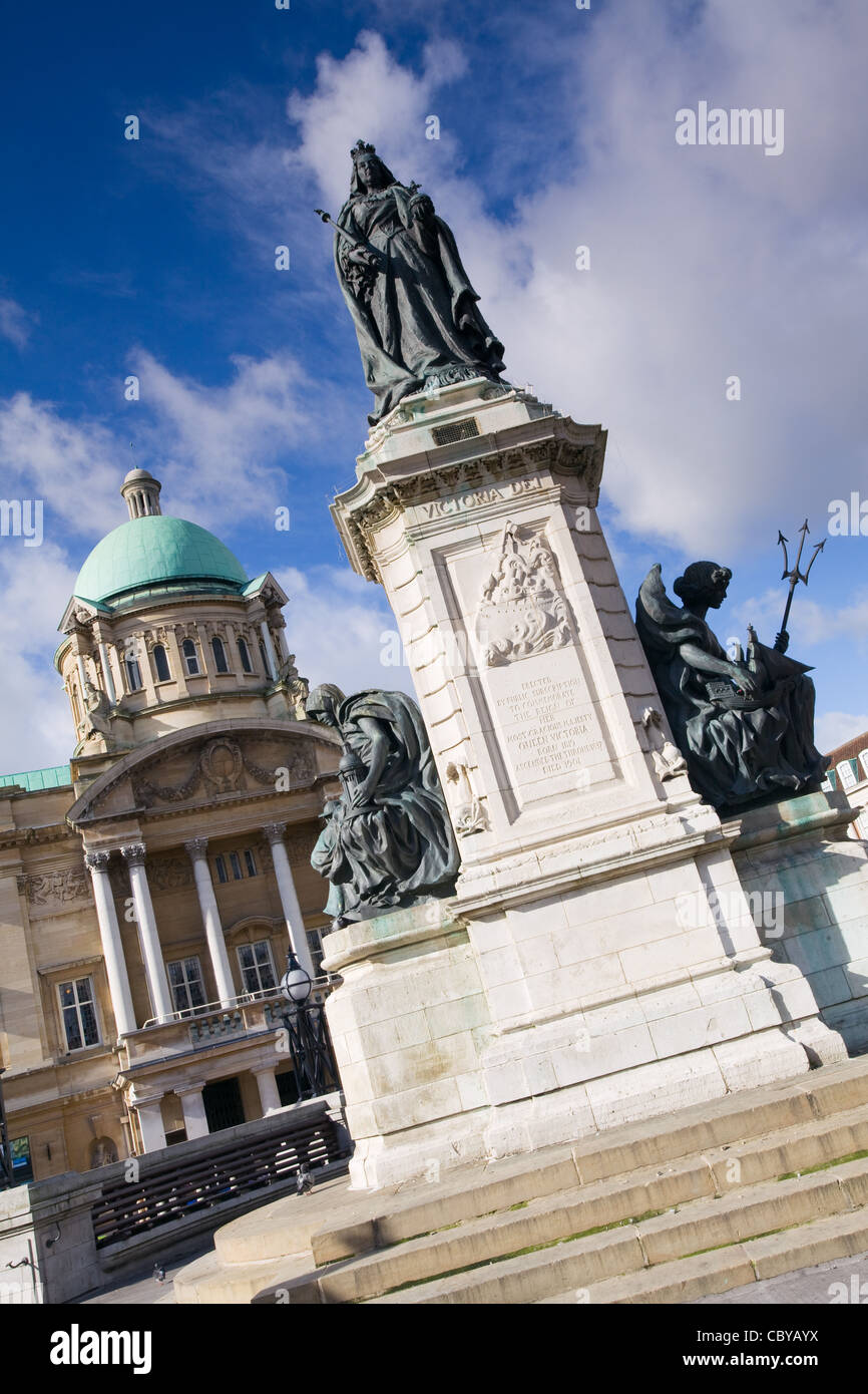 A statue of Queen Victoria in front of the Town Hall in Queen Victoria ...