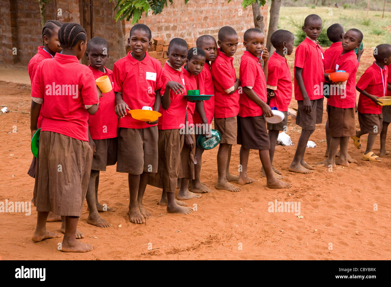 Primary school lunch queue hi-res stock photography and images - Alamy