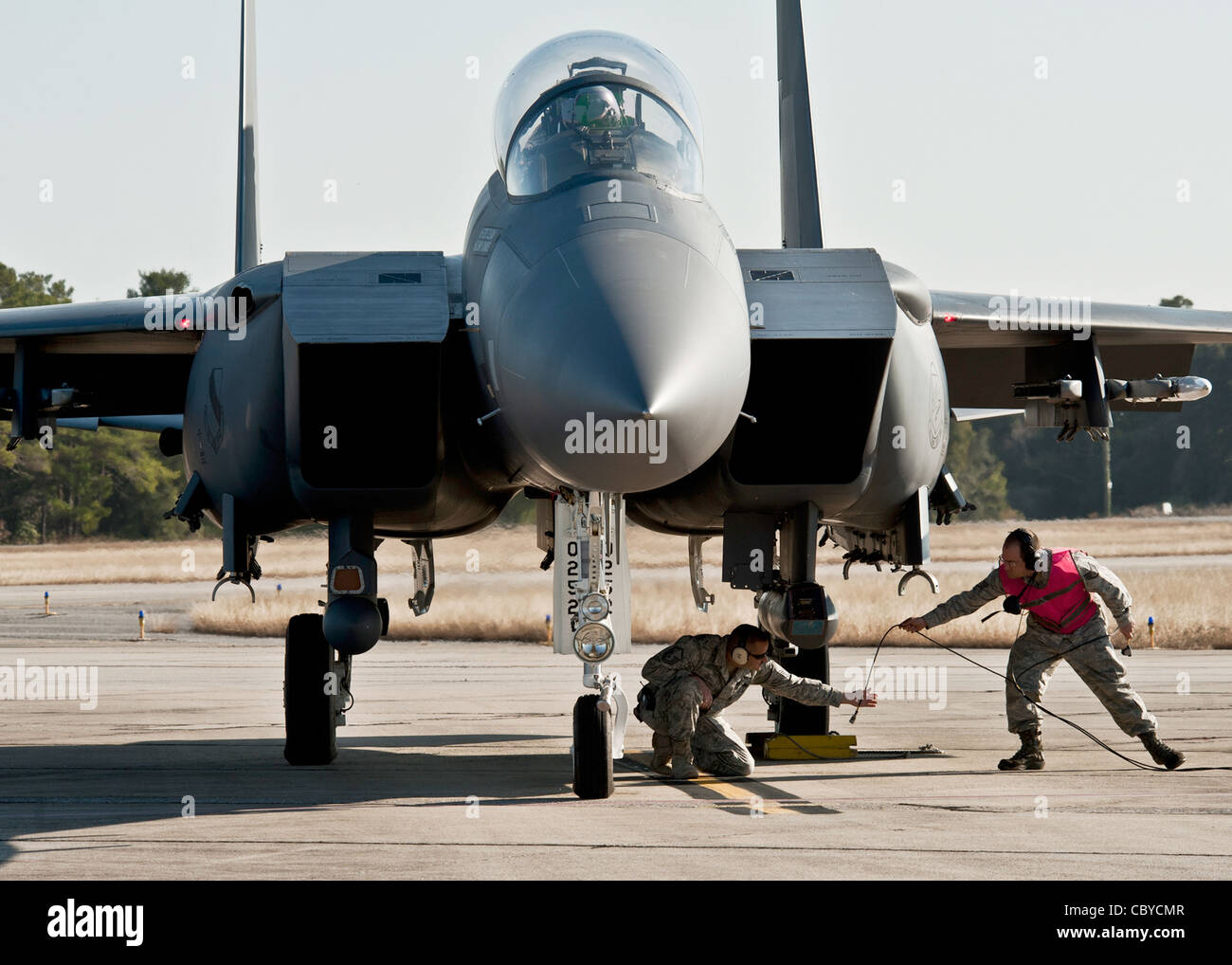 F 15e strike eagle maintainers perform final takeoff jan 18 hi-res ...