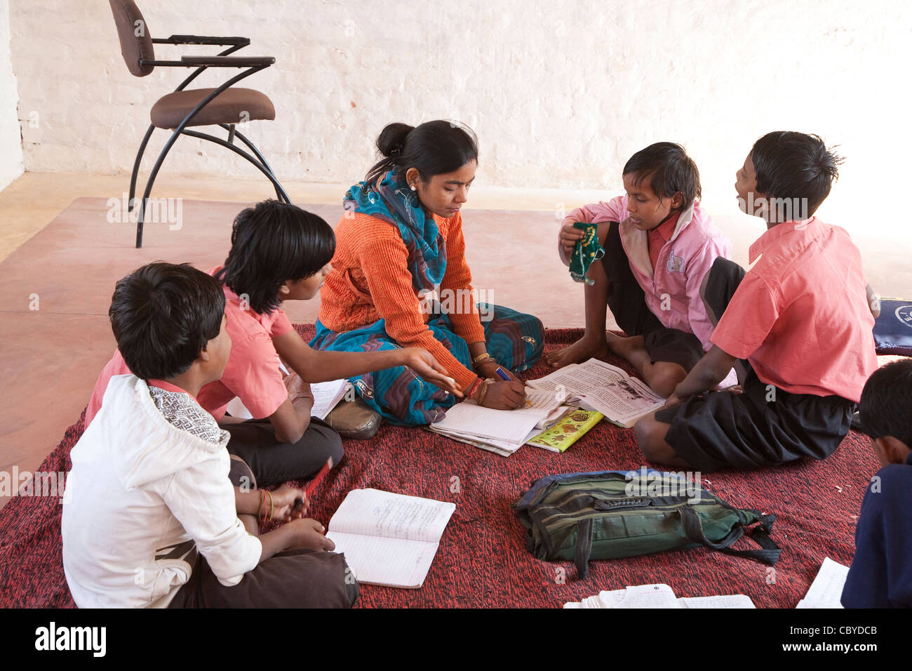 India teacher students hi-res stock photography and images - Alamy