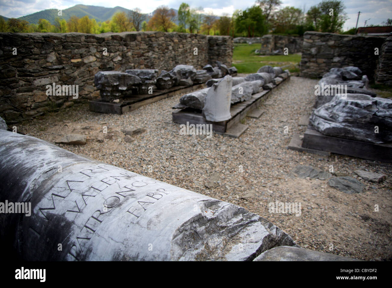 Fallen roman empire hi-res stock photography and images - Alamy