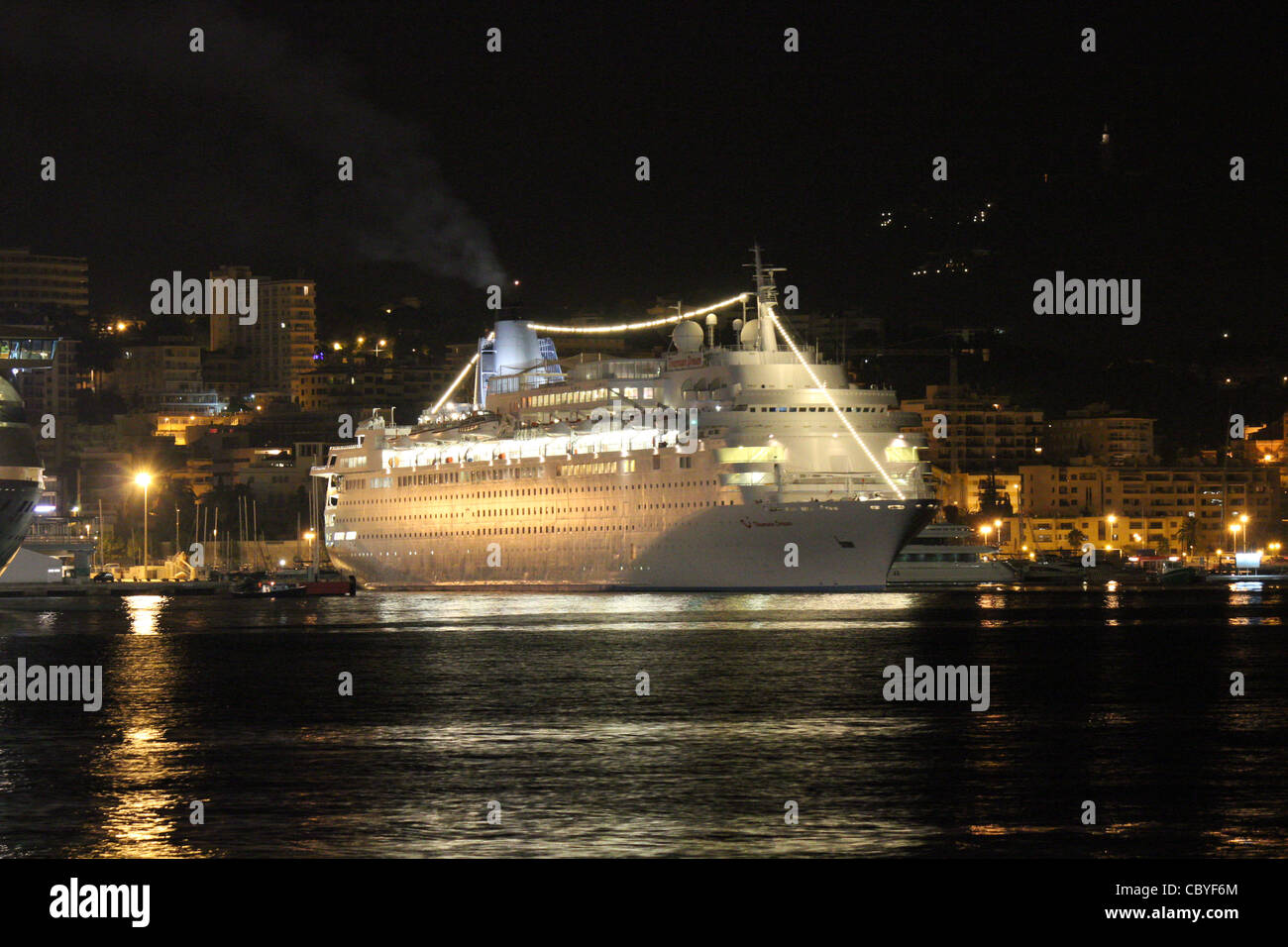 Thomson dream cruise ship hi-res stock photography and images - Alamy