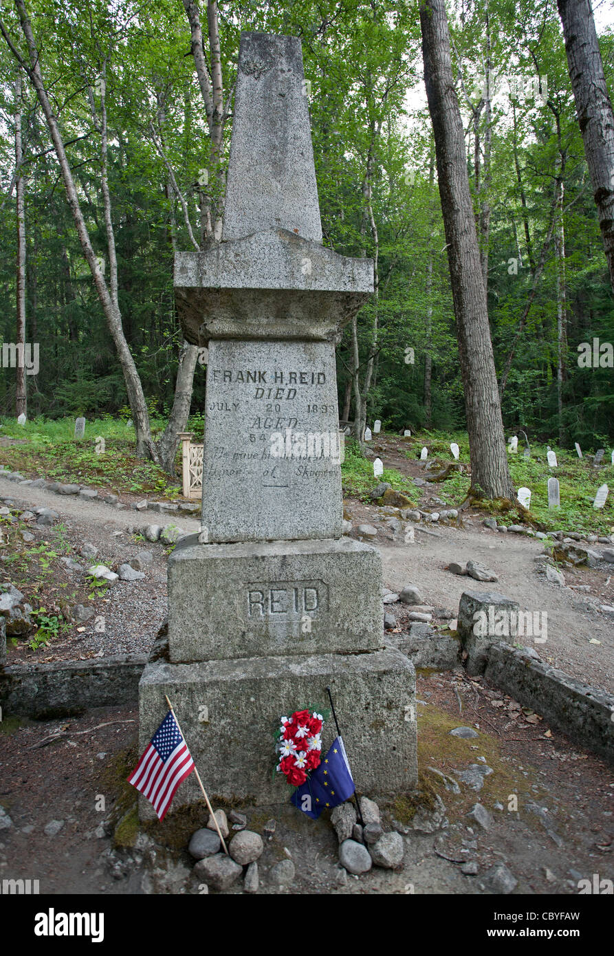 The grave of Frank Reid, the man who killed the gangster Soapy Smith on ...