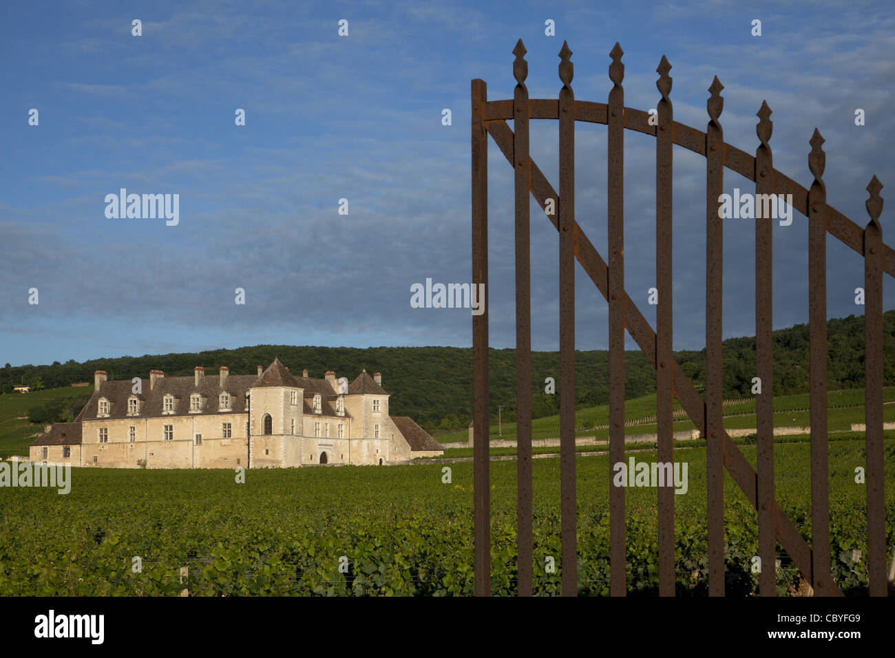 Knights fold hi-res stock photography and images - Alamy