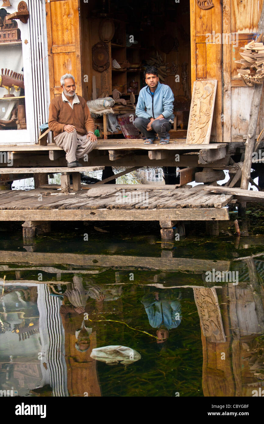 Kashmir india shop hi-res stock photography and images - Alamy