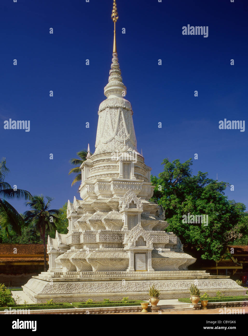 Stupa of king norodom suramarit hi-res stock photography and images - Alamy