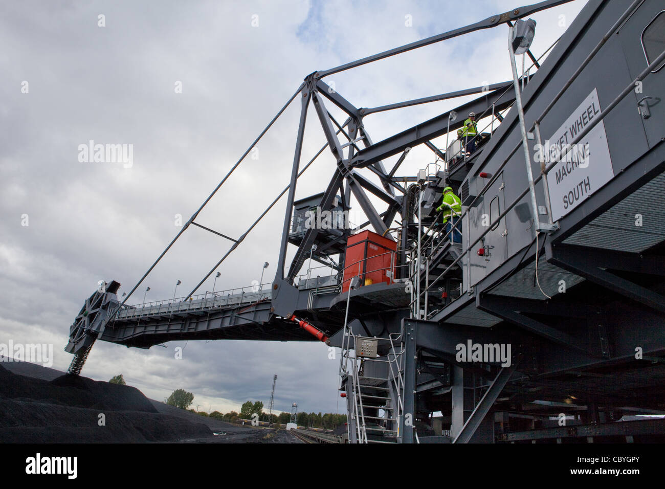 coal conveyor belt leading to a distribution bucket wheel at Drax Power ...