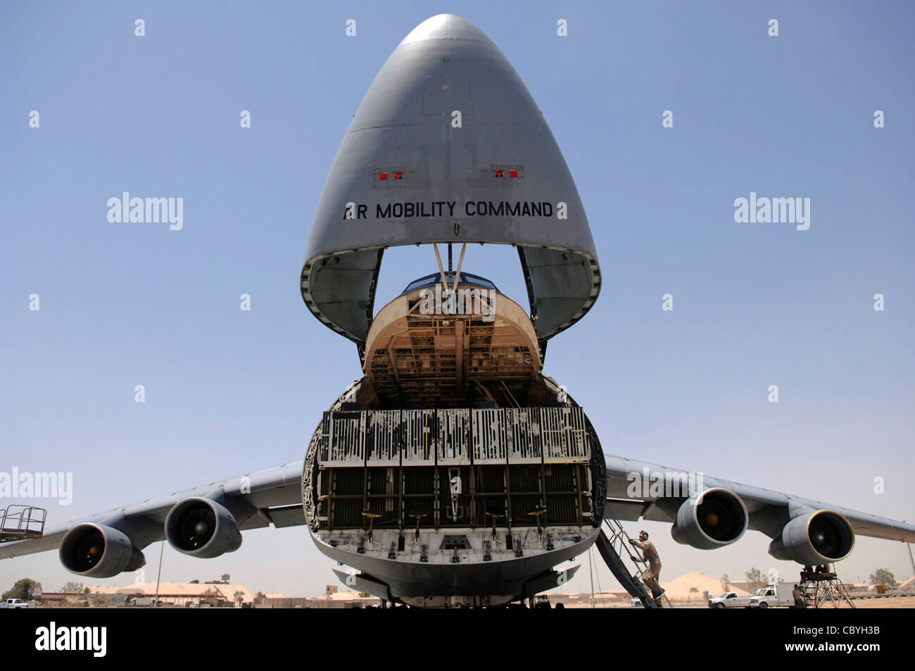 C5 cargo plane hi-res stock photography and images - Alamy