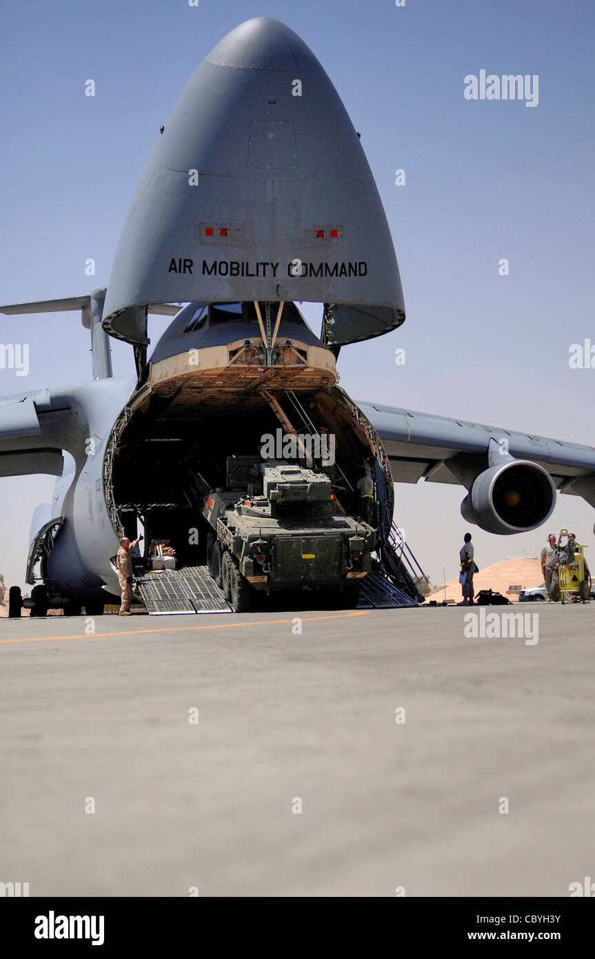 C5 cargo plane hi-res stock photography and images - Alamy
