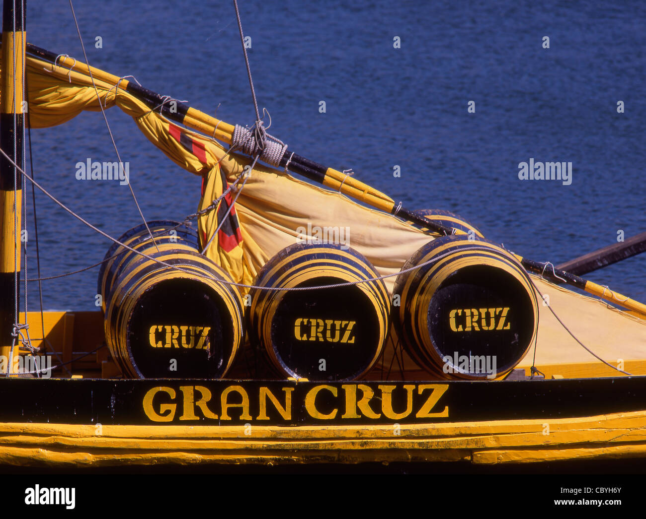 Portugal Porto, river Douro Wine barge Stock Photo - Alamy