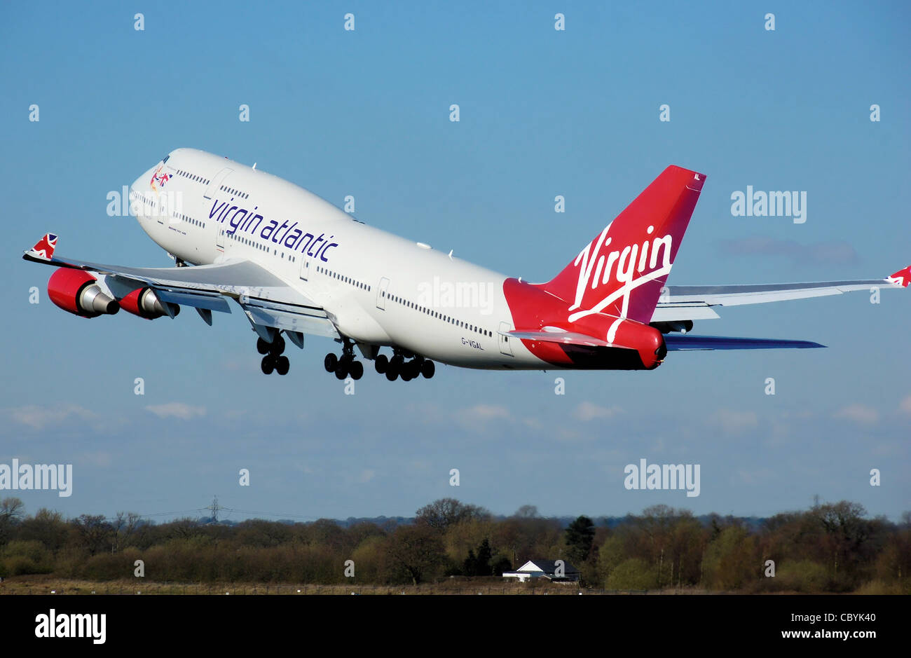 Virgin Atlantic Airways Boeing 747-400 (G-VGAL) takes off from ...