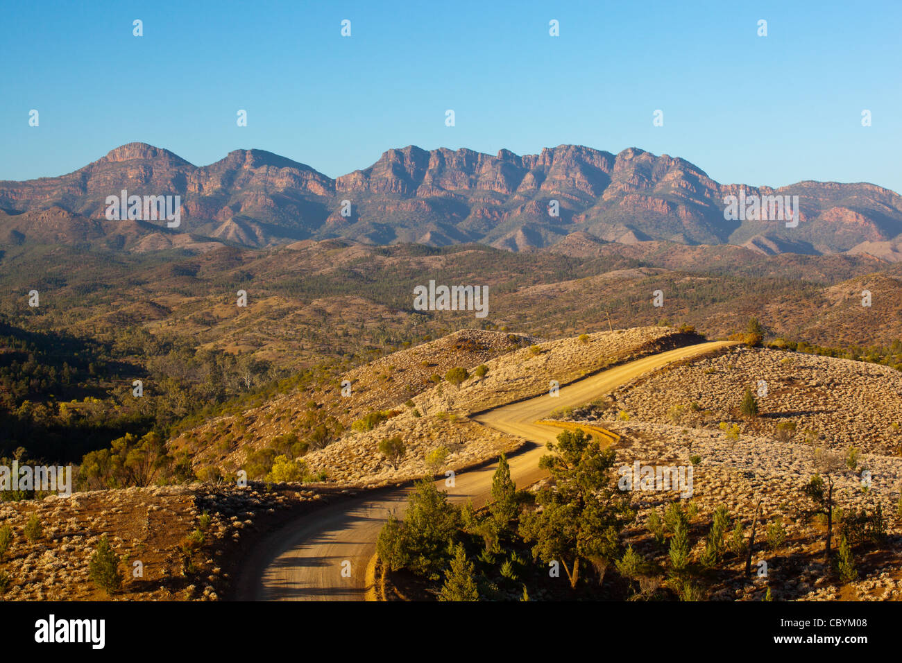 Early morning from Razorback Lookout to the Heysen Range and Wilpena ...