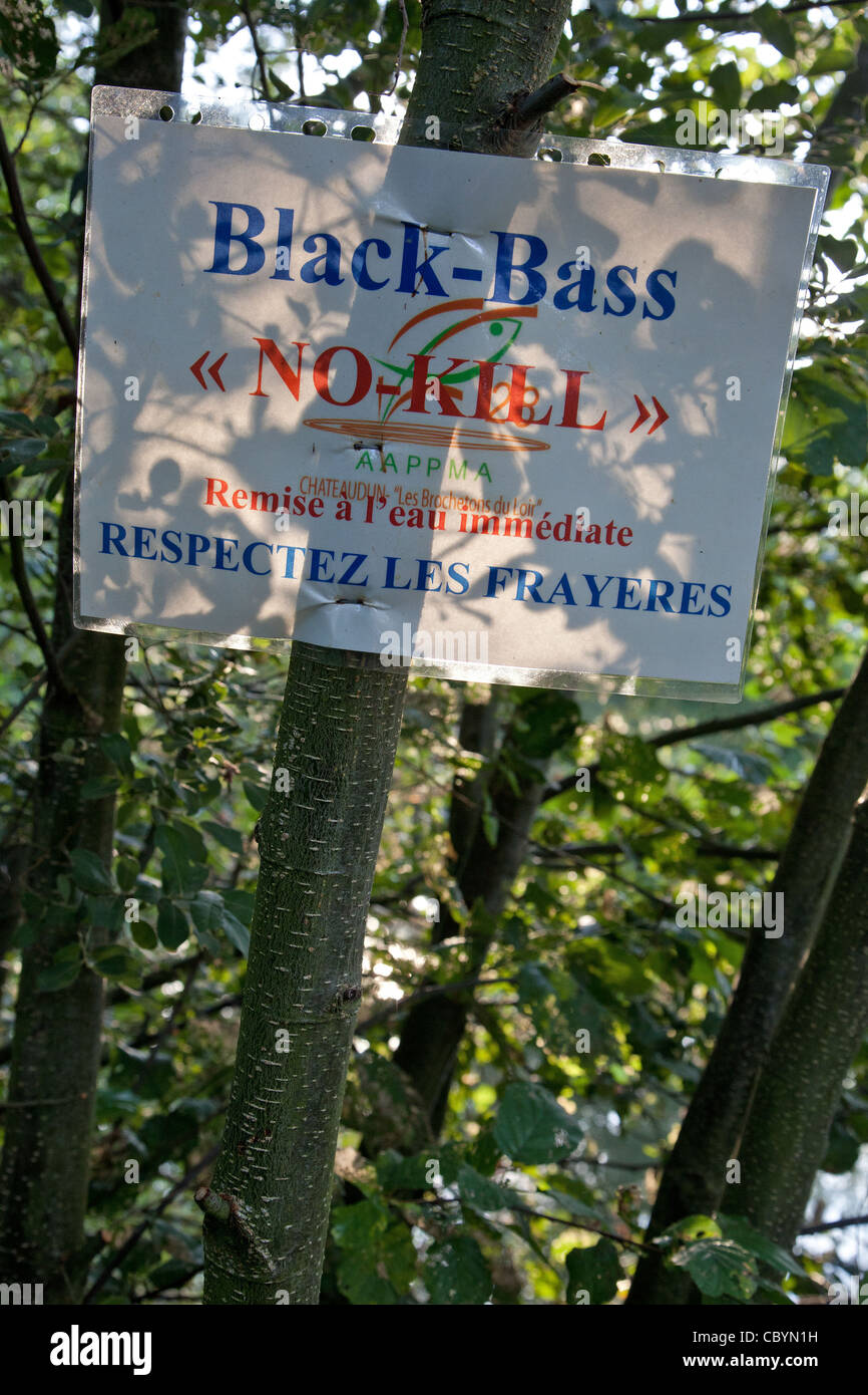 Catch and release sign hi-res stock photography and images - Alamy