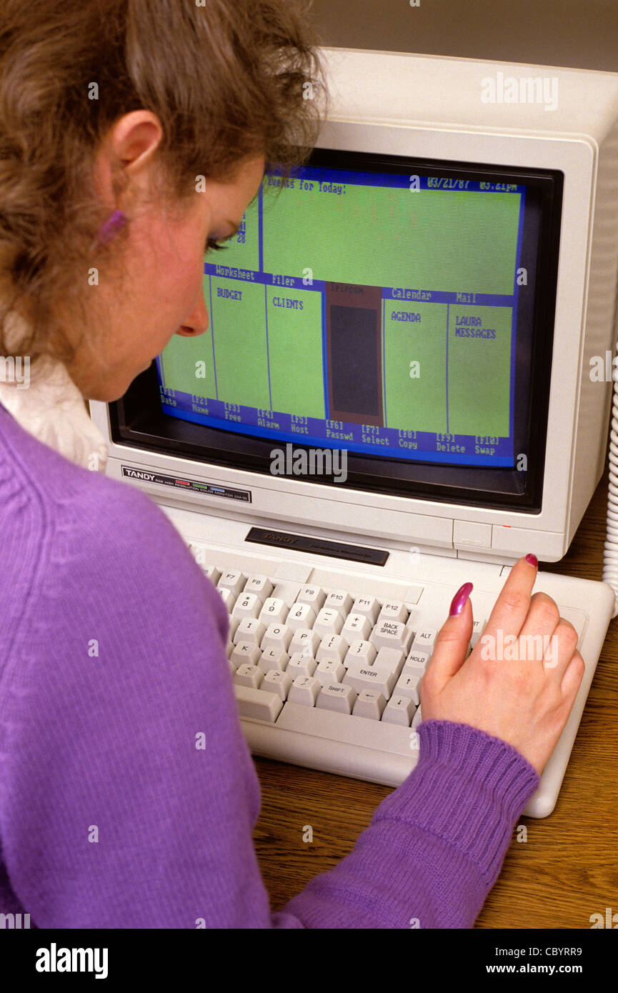 Home office old fashioned computer hi-res stock photography and images ...