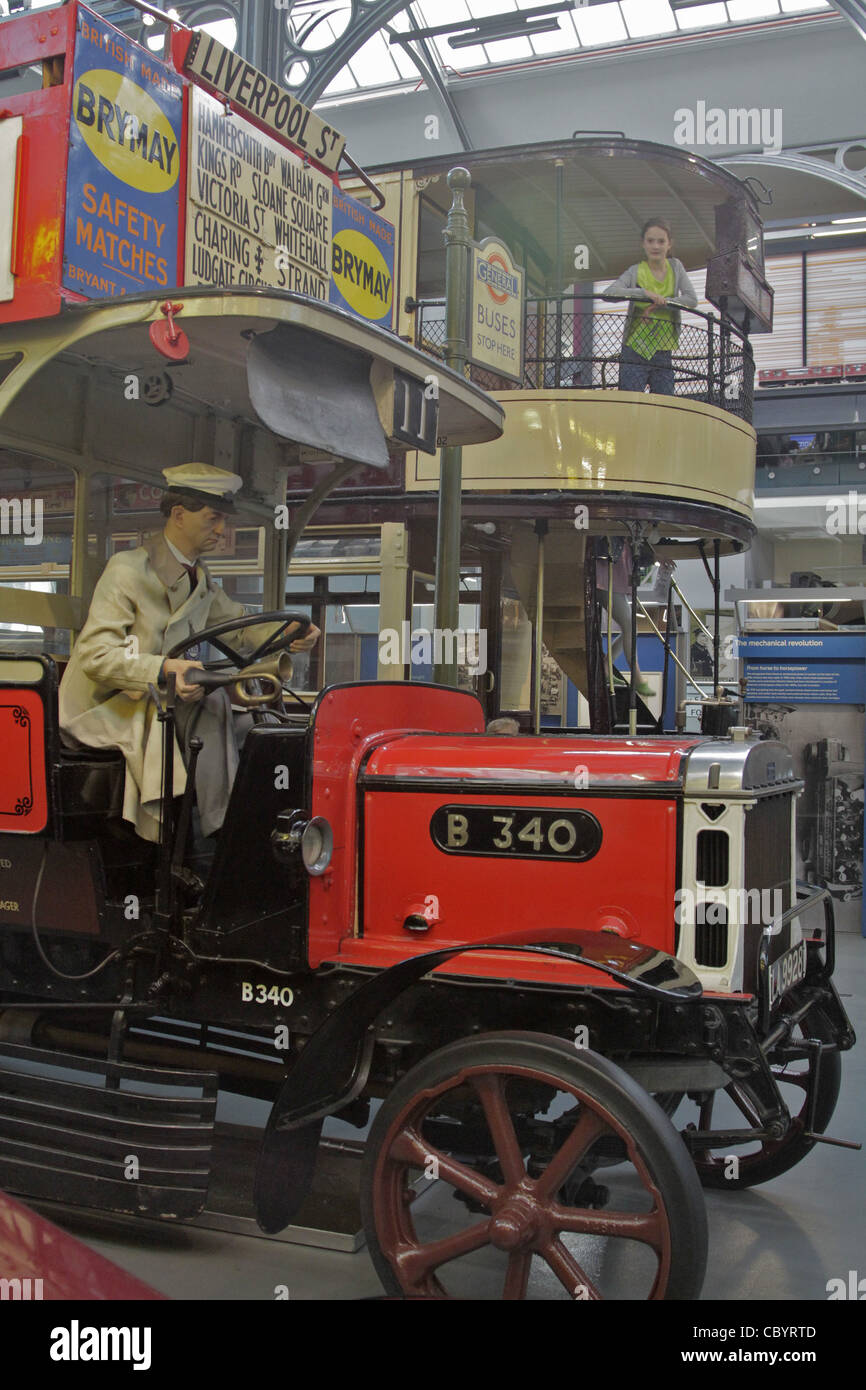 MOTOR BUS, TRANSPORT MUSEUM OF LONDON (LT MUSEUM), COVENT GARDEN ...