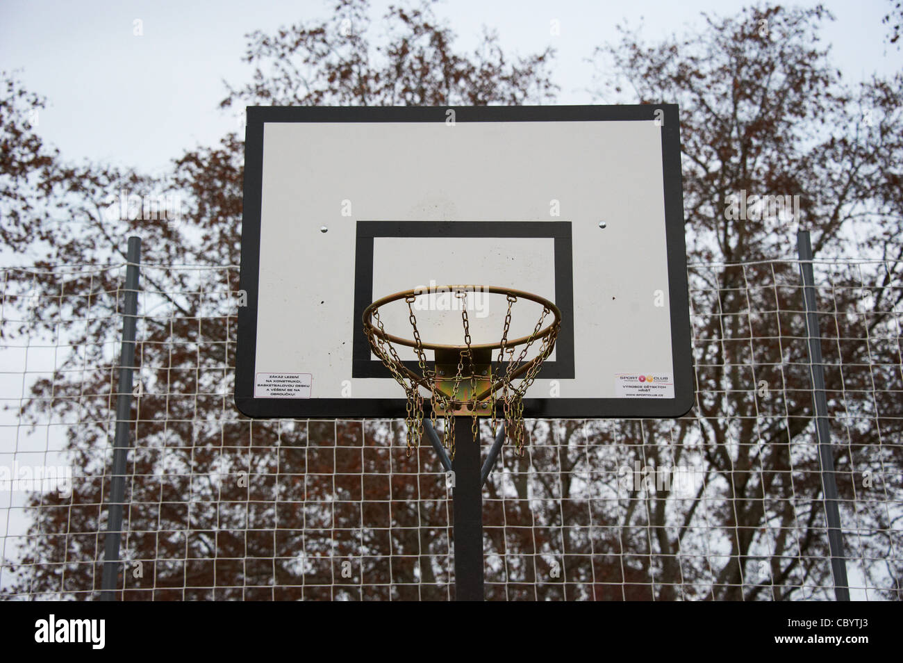 Hoop shots hi-res stock photography and images - Alamy