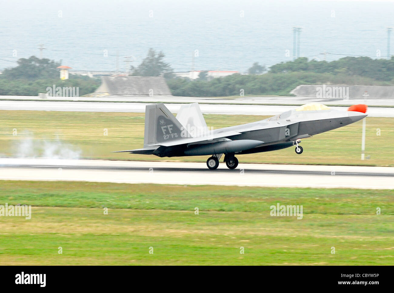 An f 22 raptor from langley air force base hi-res stock photography and ...