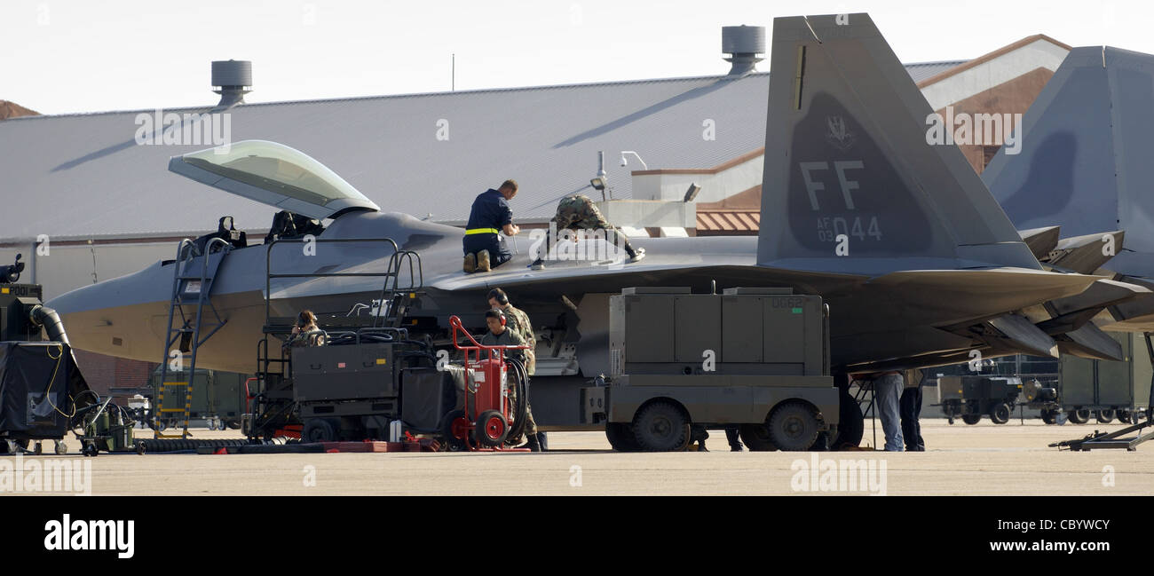27th aircraft maintenance unit hi-res stock photography and images - Alamy