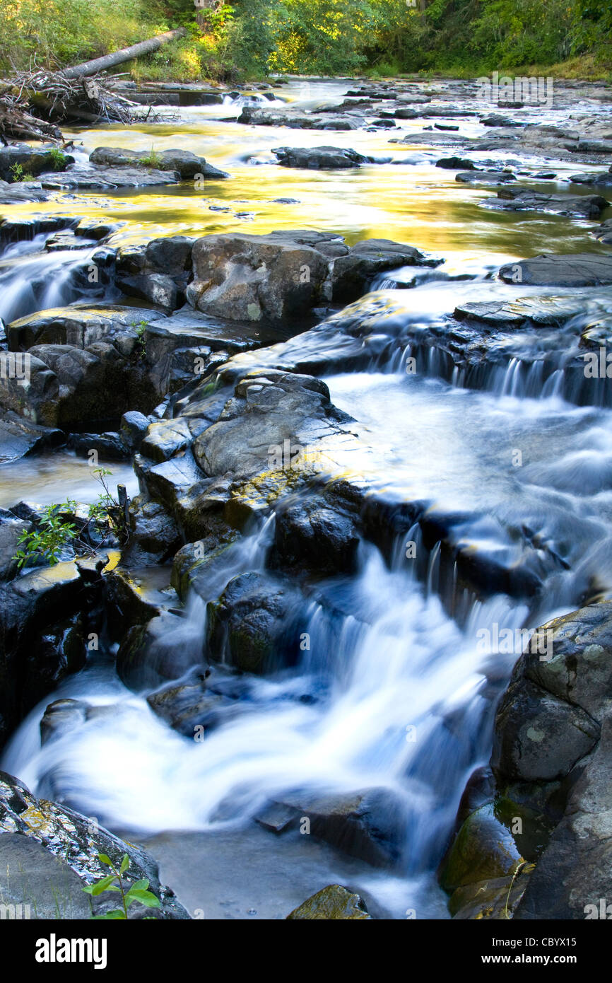 Beautiful flowing river hi-res stock photography and images - Alamy