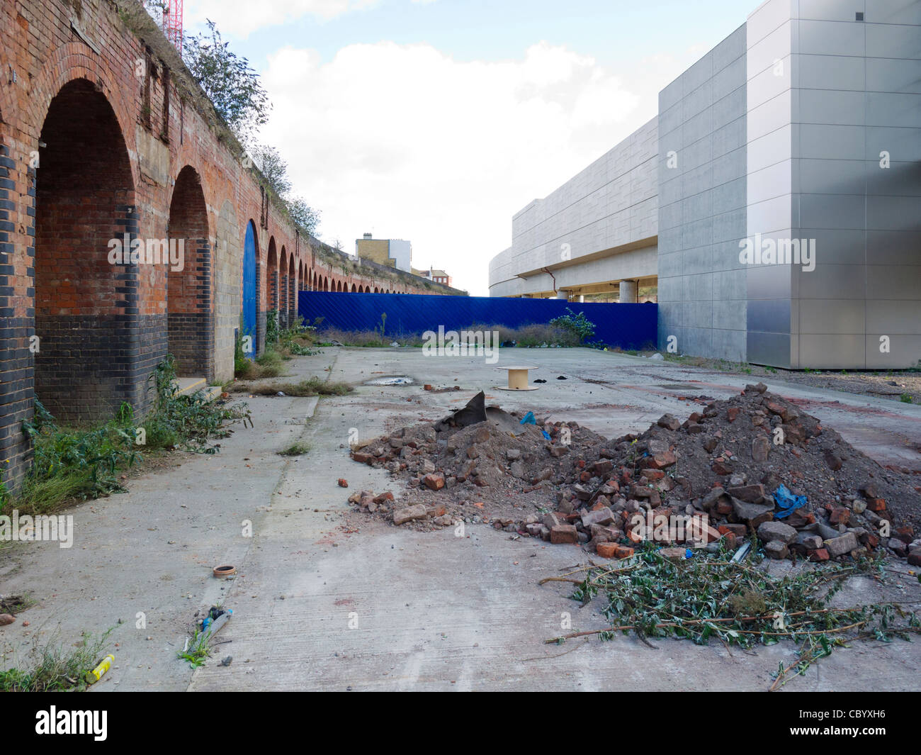 Disused area between Shoreditch High Street Underground station and ...