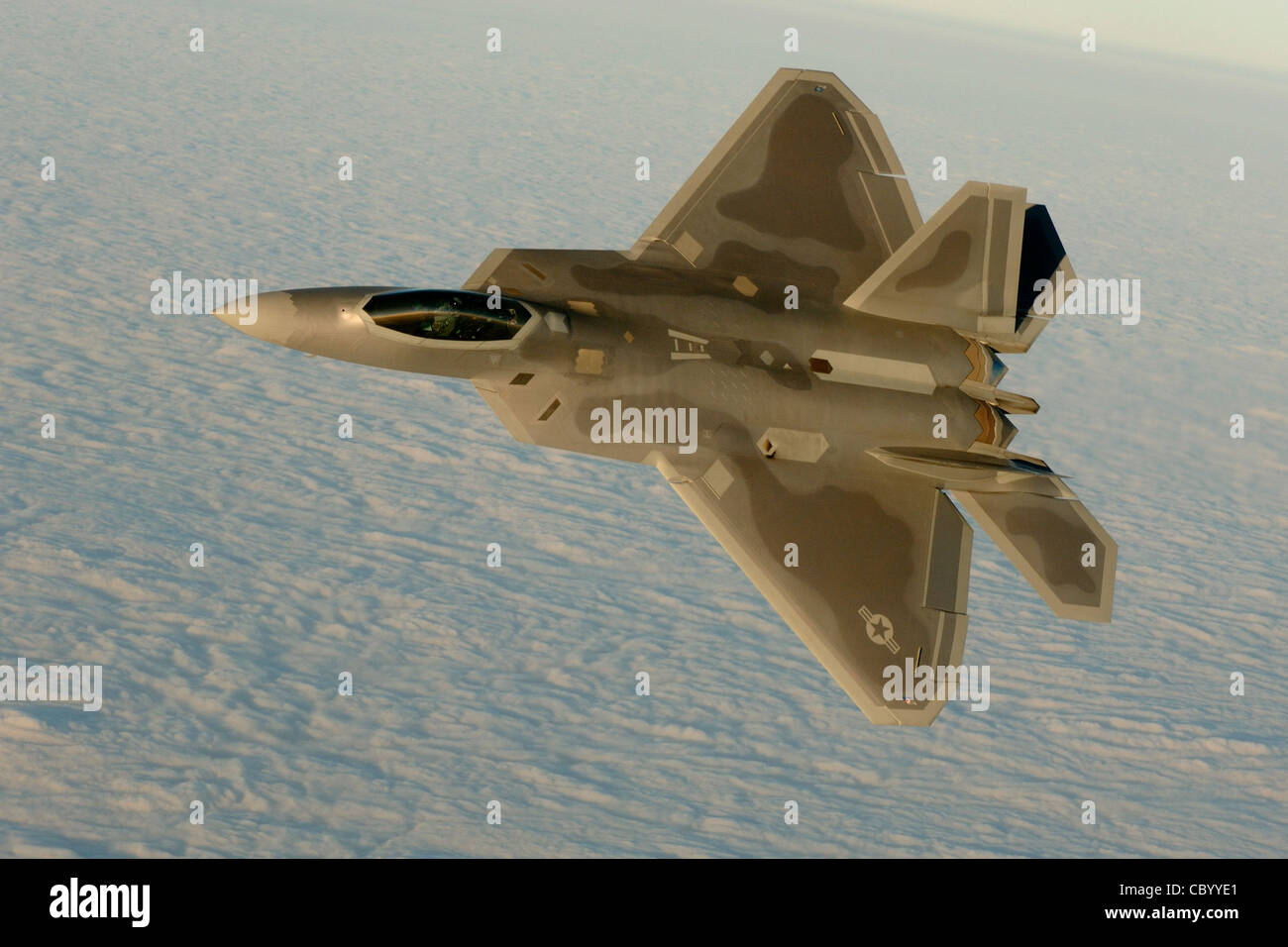 F 22 initial operational capability hi-res stock photography and images ...