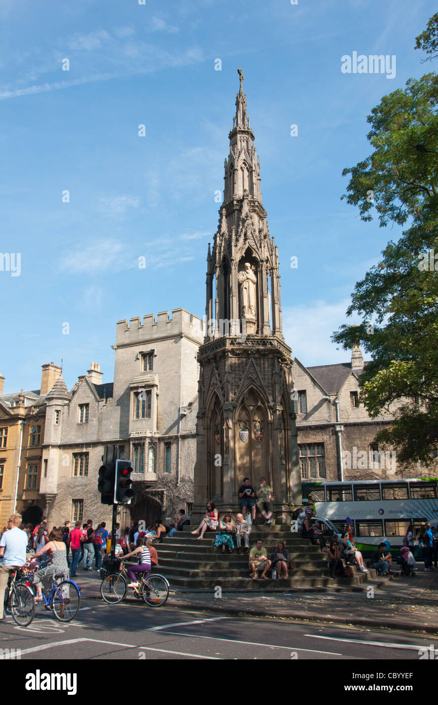 Magdalen street in oxford hi-res stock photography and images - Alamy