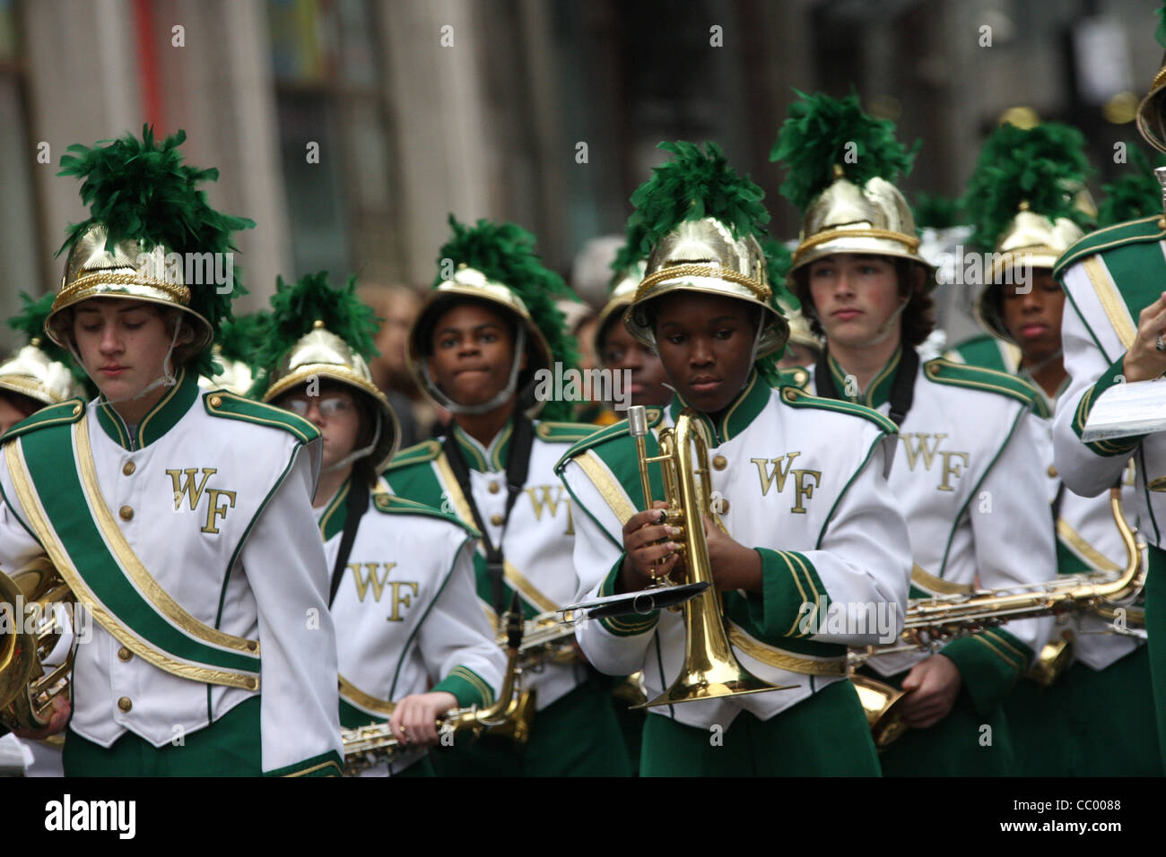 Parade in london hi-res stock photography and images - Alamy