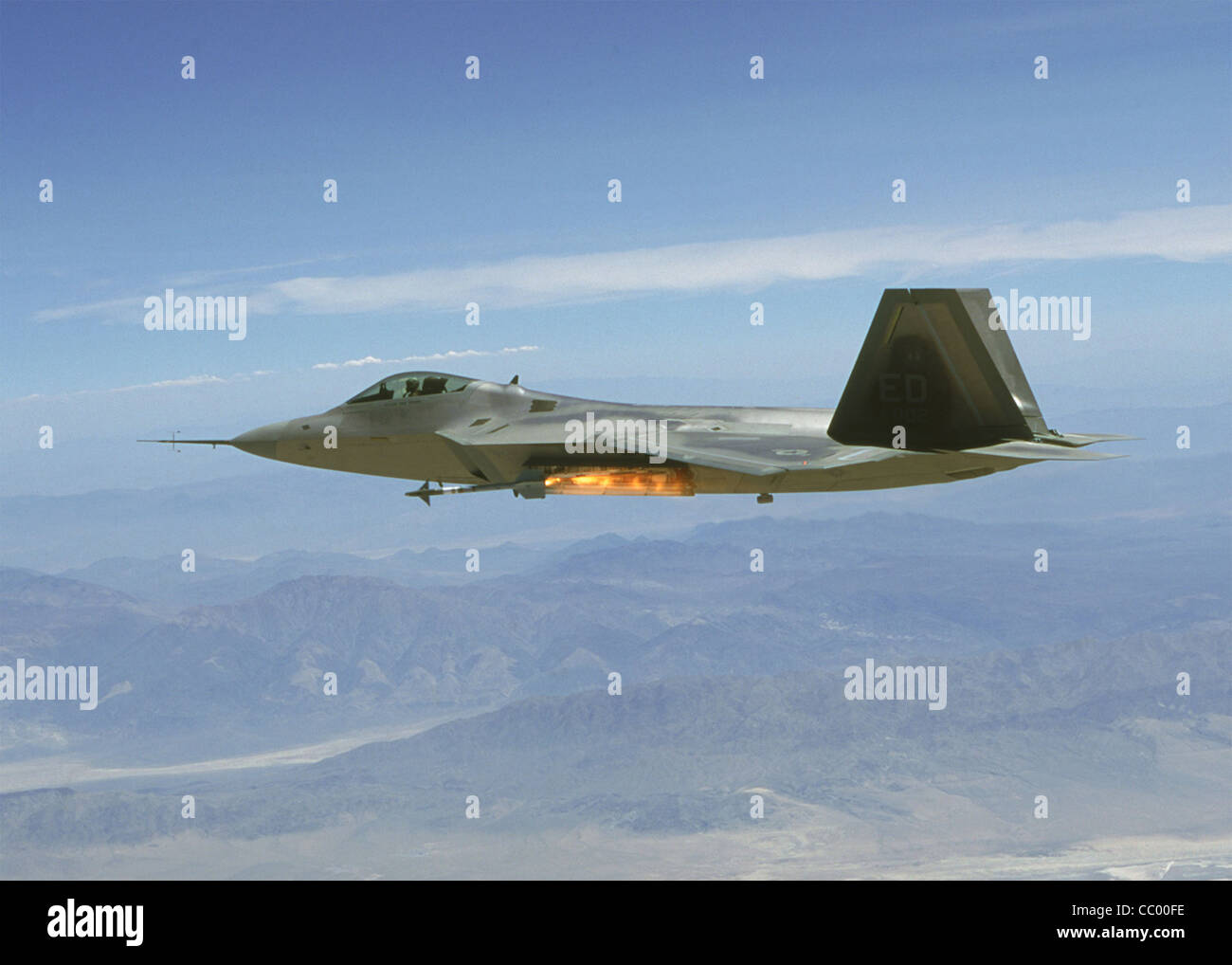 Aim 9 sidewinder missile hi-res stock photography and images - Alamy