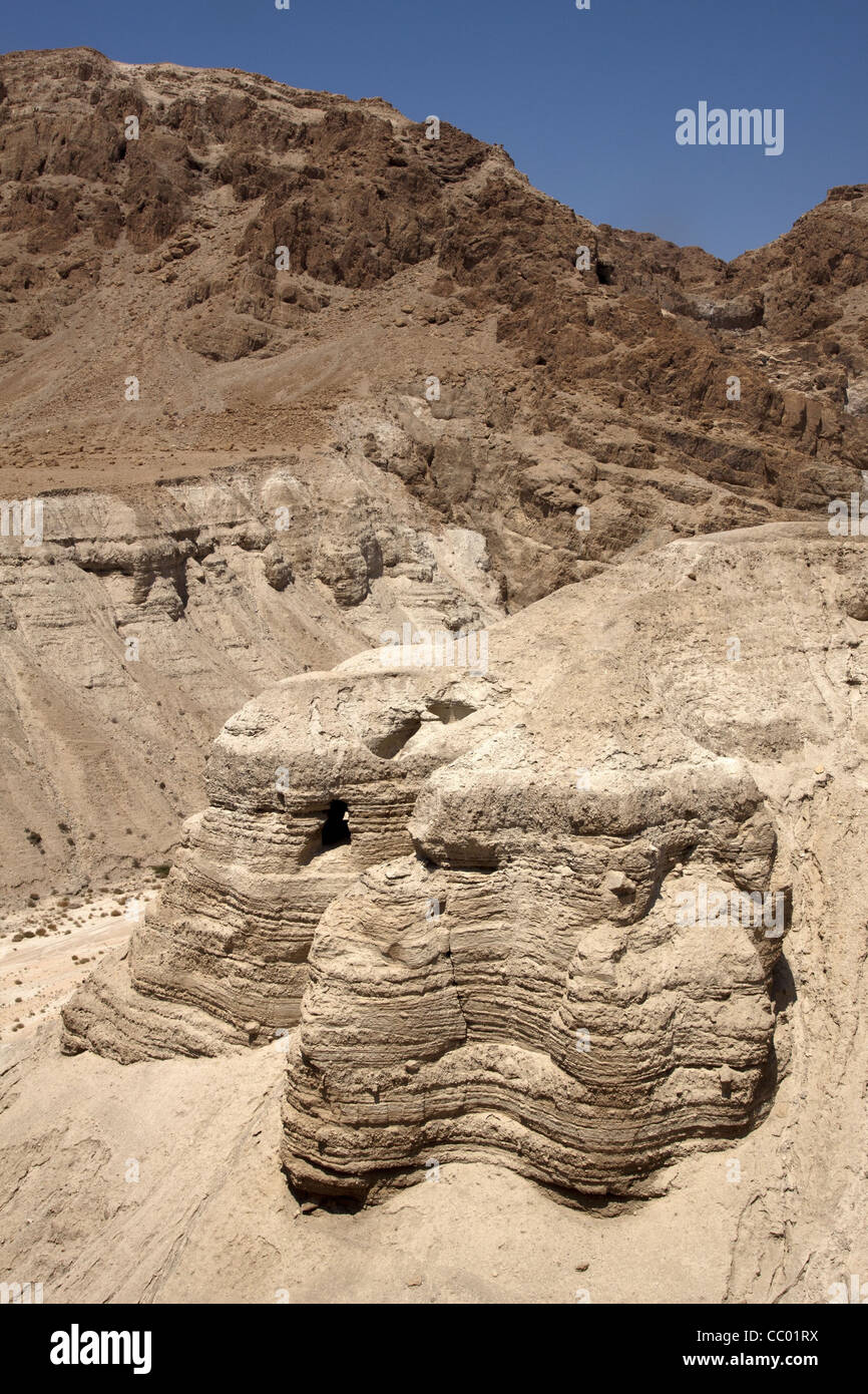 CAVES, ARCHAEOLOGICAL SITE OF QUMRAN WHERE THE DEAD SEA SCROLLS WERE ...