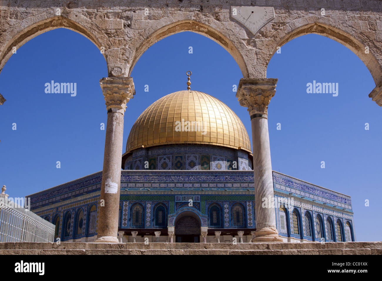 Haram al sharif mosaic hi-res stock photography and images - Alamy