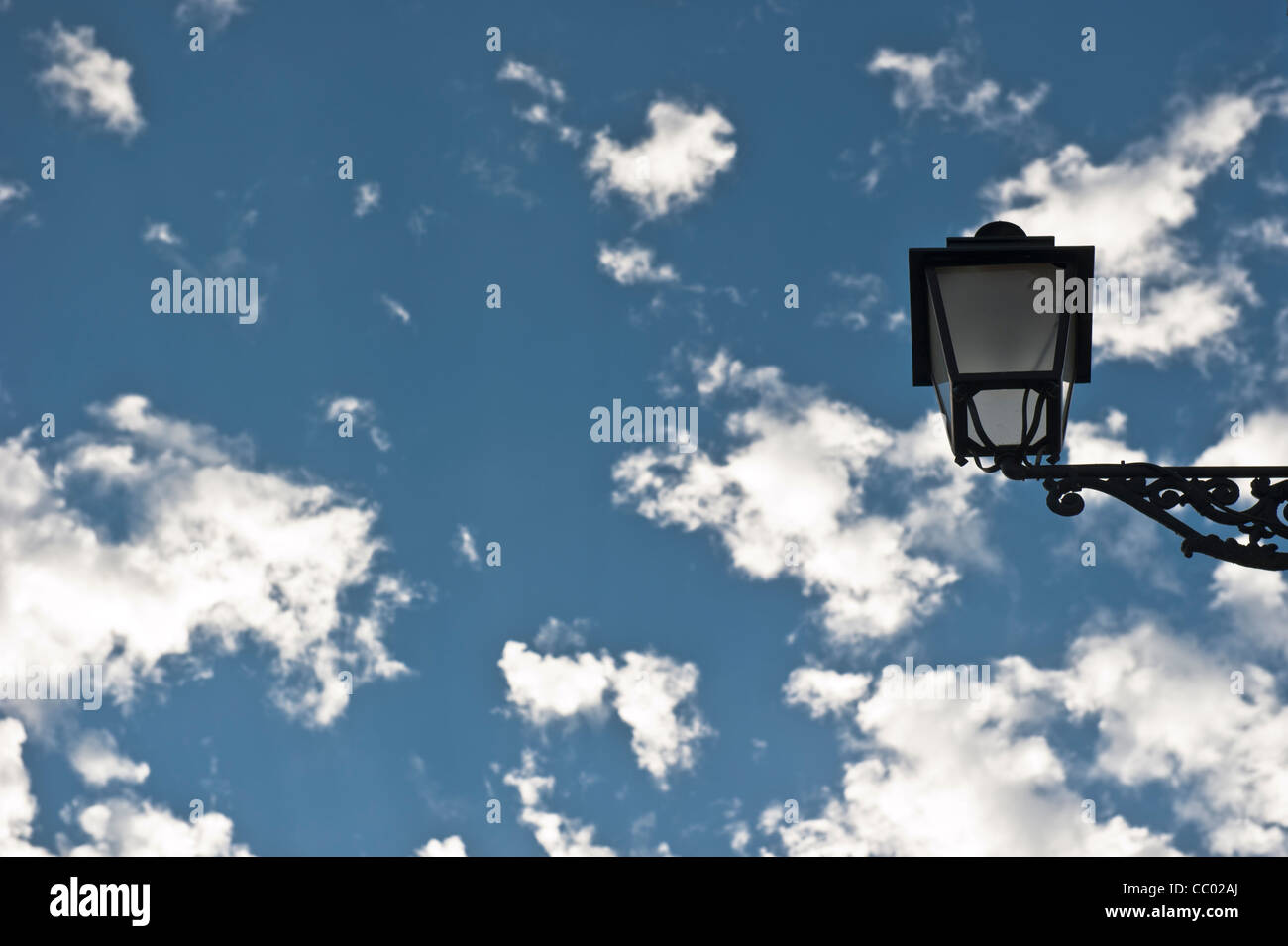 Traditional streetlamps hi-res stock photography and images - Alamy