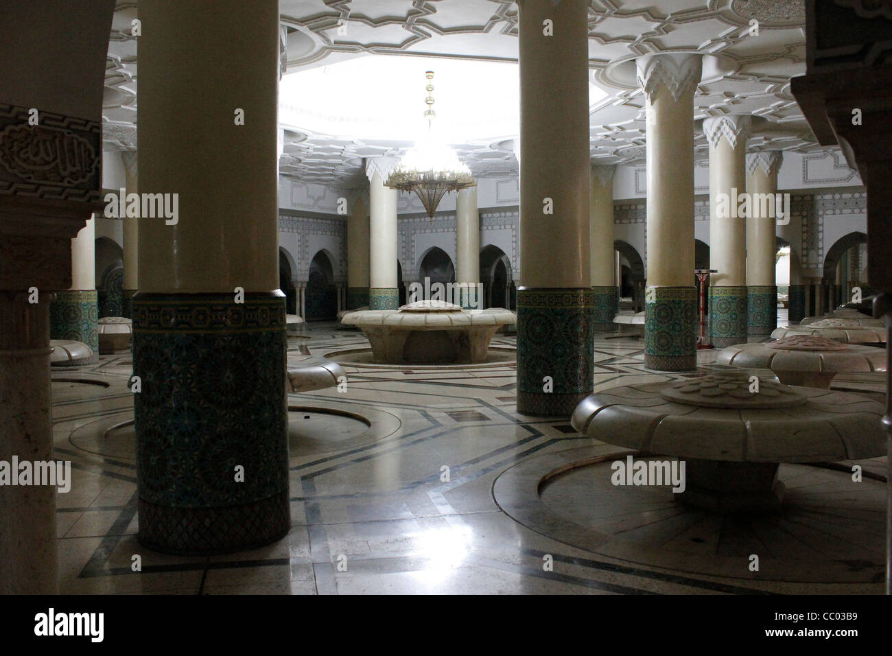 Mecca mosque interior hi-res stock photography and images - Alamy