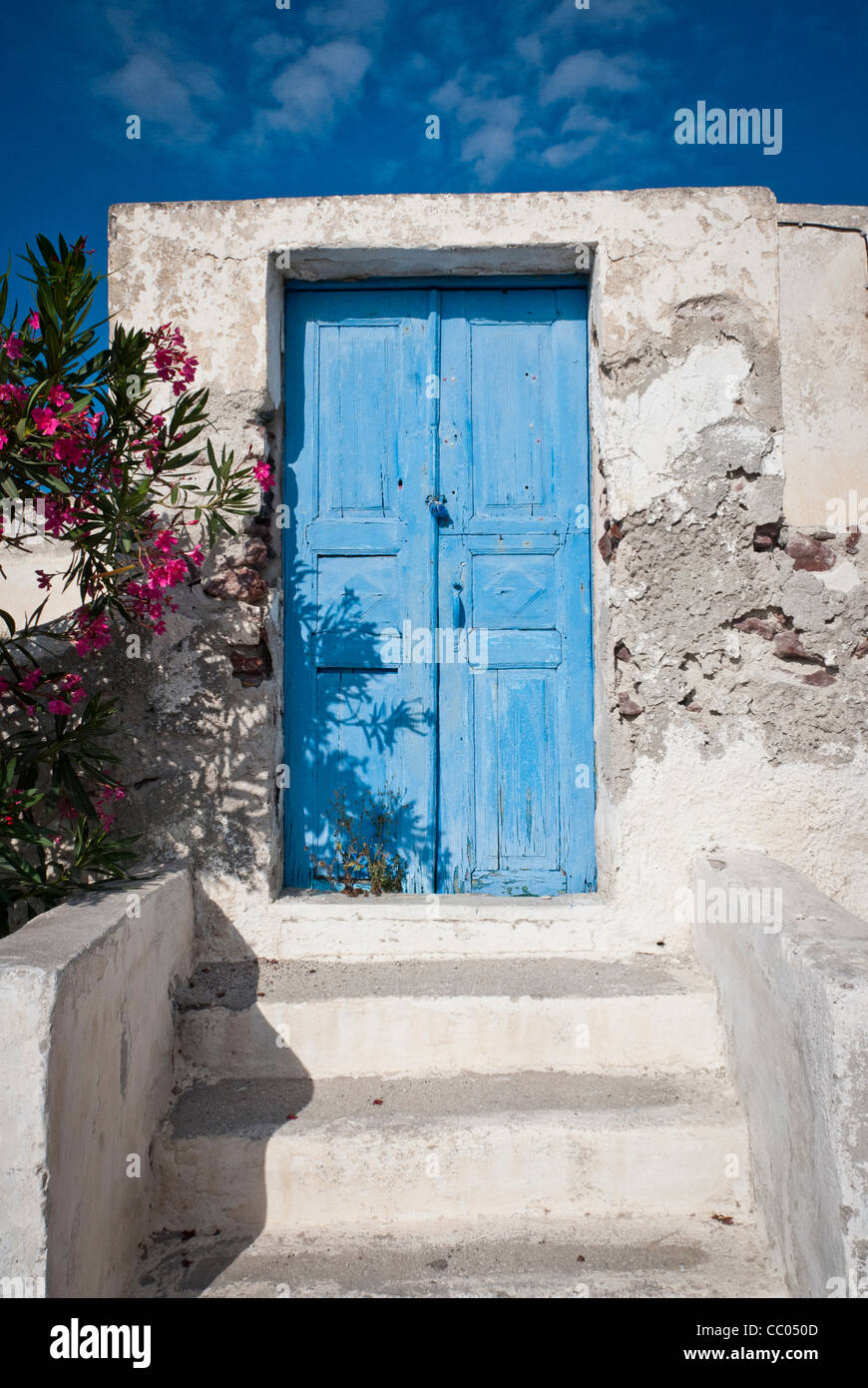 Greek doors hi-res stock photography and images - Alamy