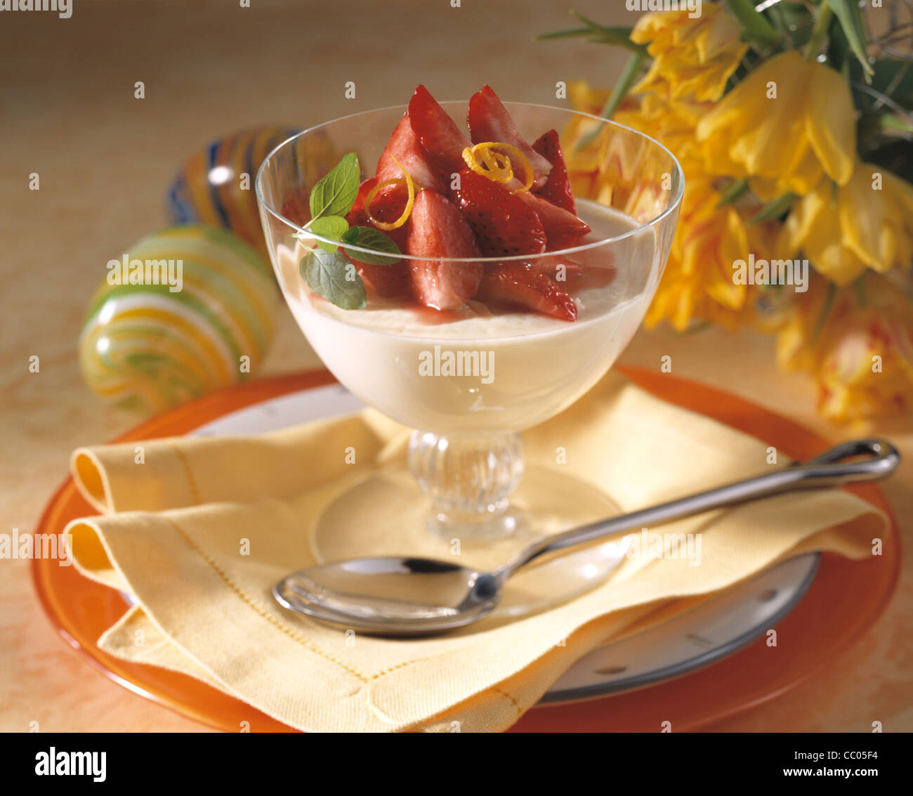 - Panna cotta - Cream with strawberries Stock Photo - Alamy