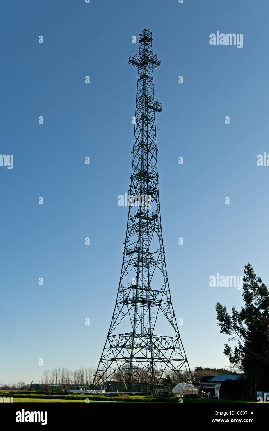 Radio transmitter mast hi-res stock photography and images - Alamy
