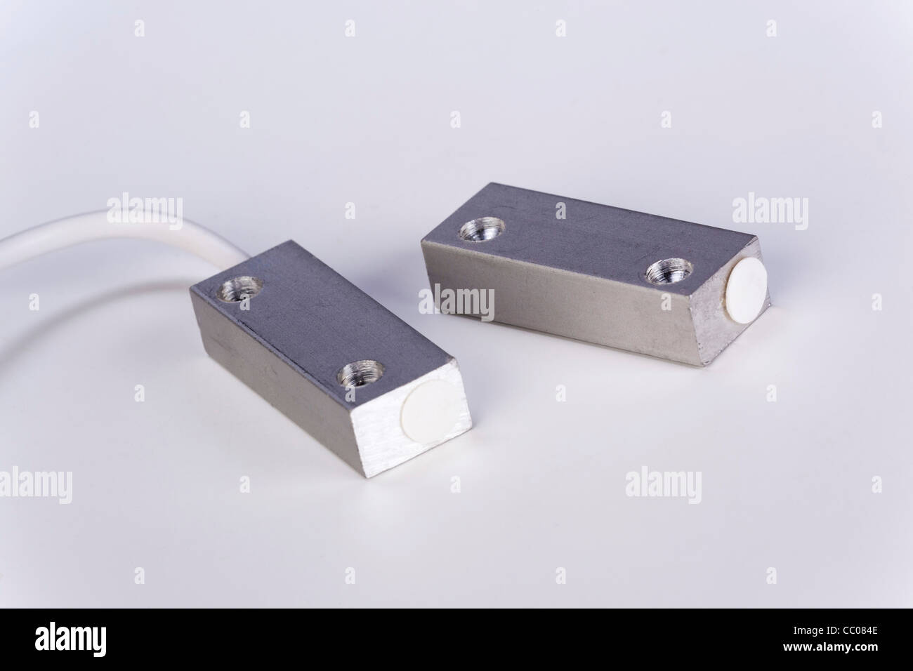 magnetic reed switch sensor and magnet Stock Photo - Alamy magnetic reed switch sensor and magnet Stock Photo - Alamy