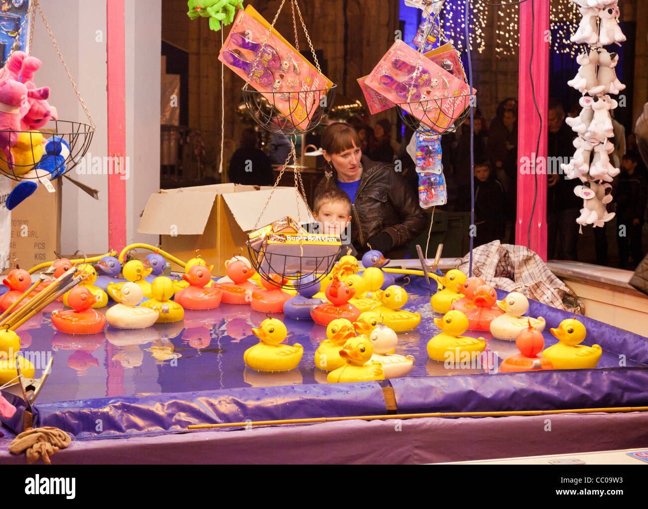 Funfair funfairs hi-res stock photography and images - Alamy