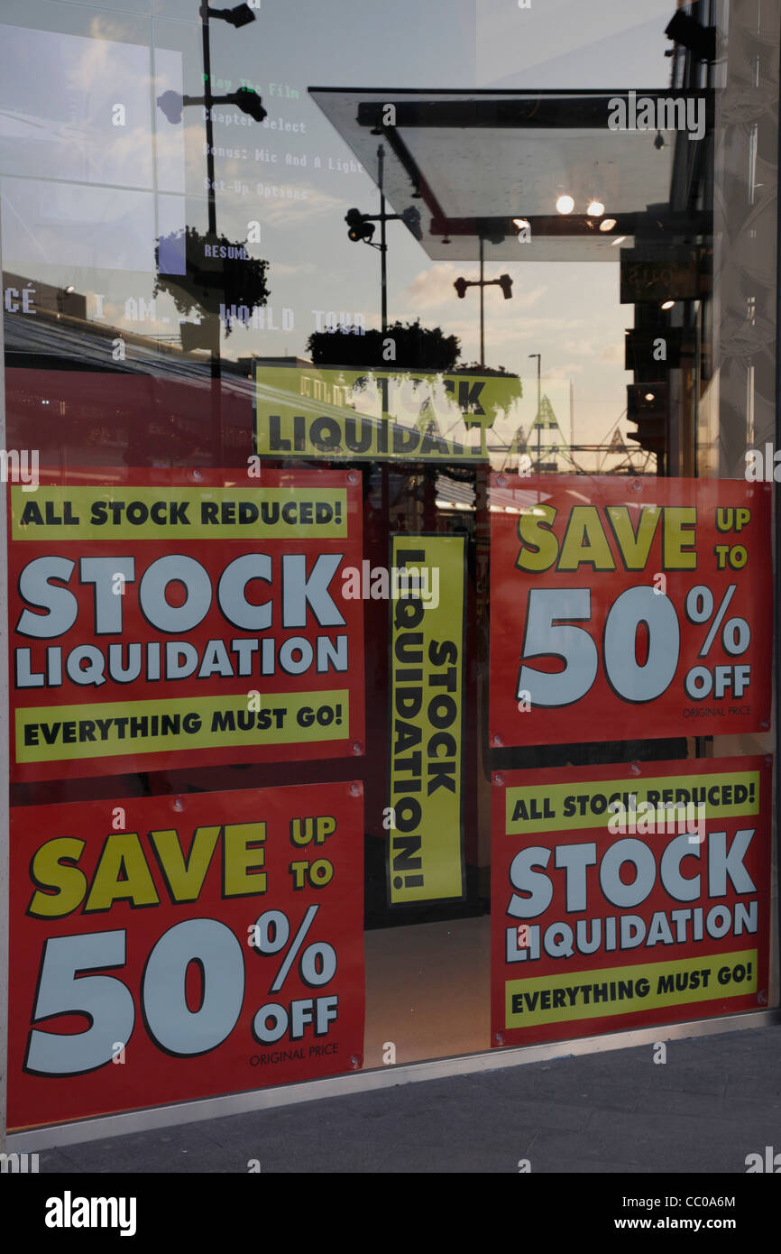 Shopping sales london hi-res stock photography and images - Alamy