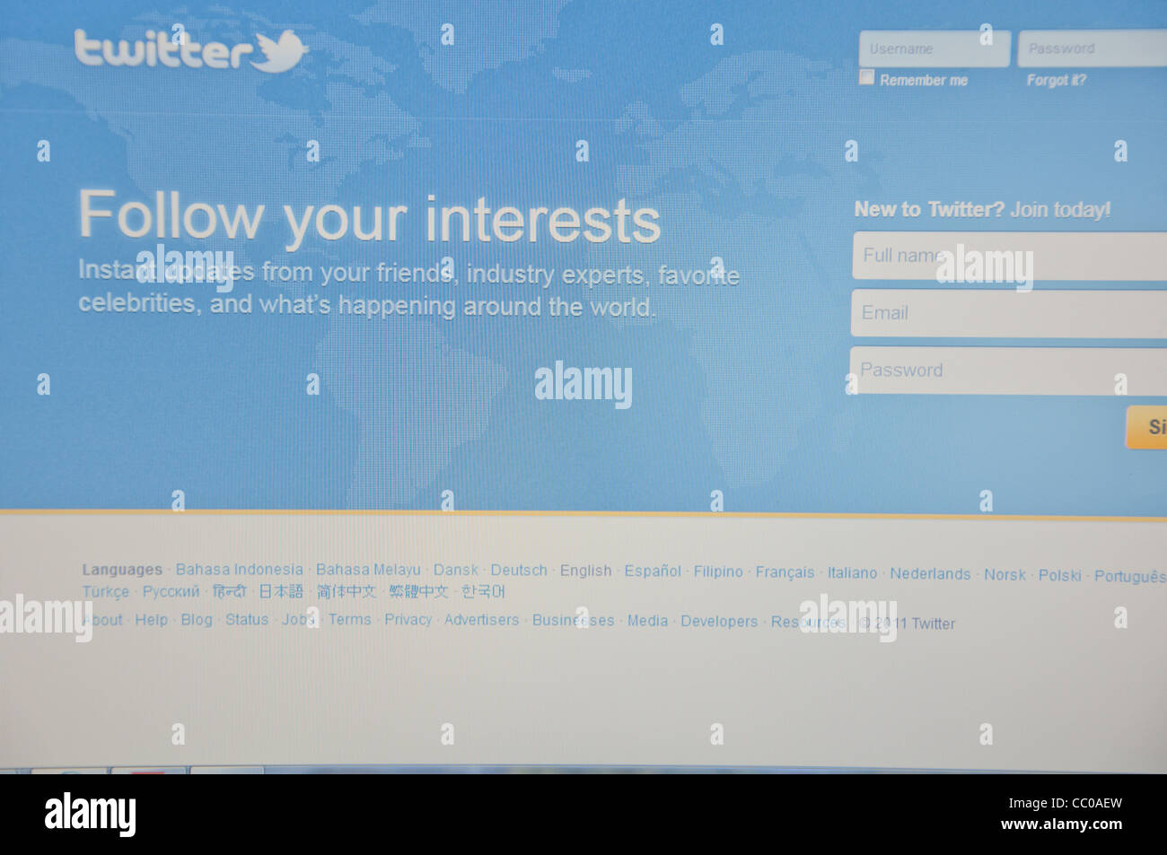 Twitter screenshot hi-res stock photography and images - Alamy